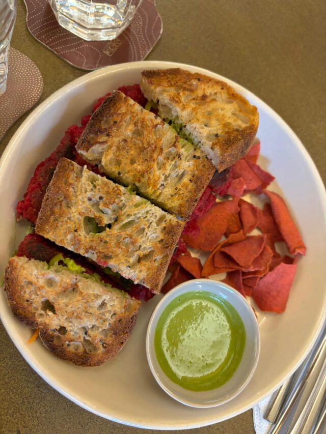 10+ Best Cafes in Bandra: Bandra Famous Cafe